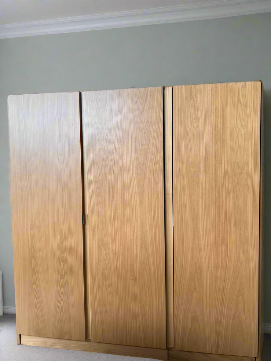 Wardrobe – Kit & Caboodle