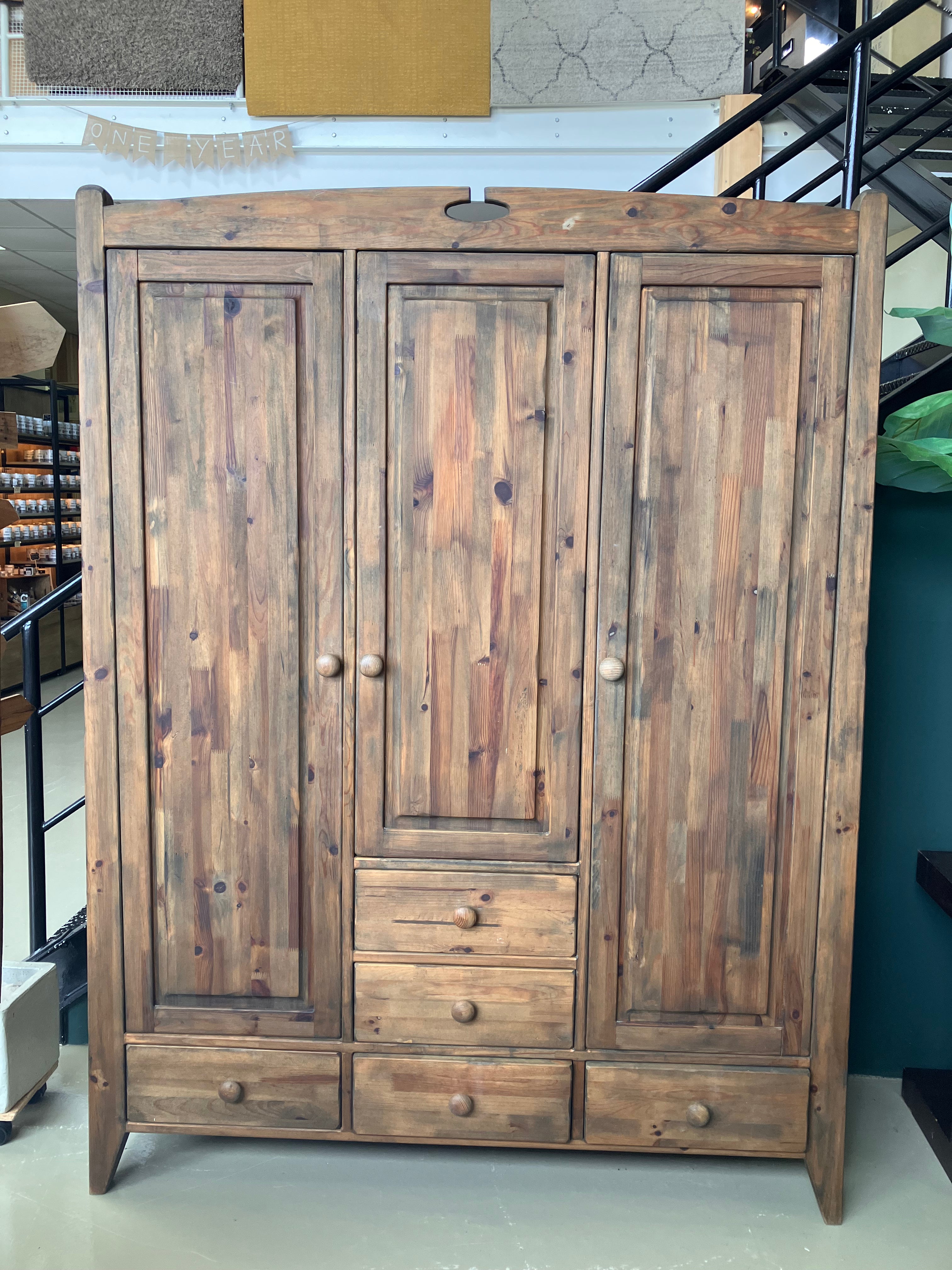 Wardrobe – Kit & Caboodle